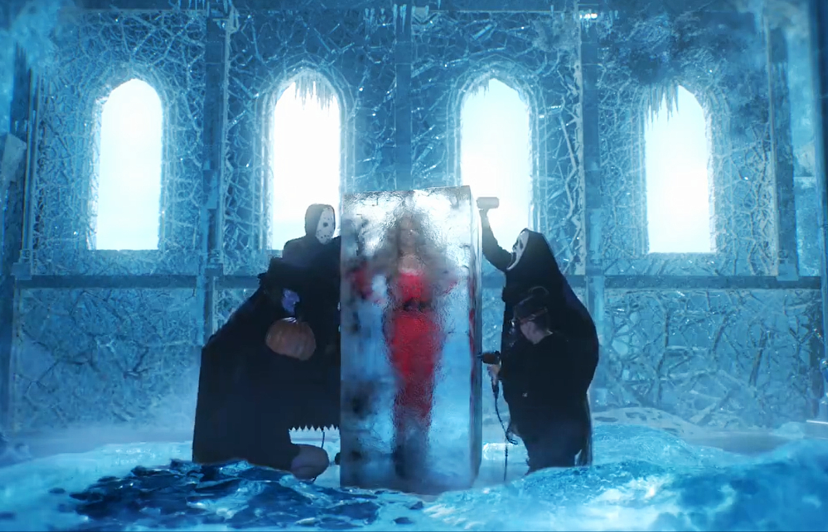 Mariah Carey is 'defrosted' as she marks start of Christmas season ...