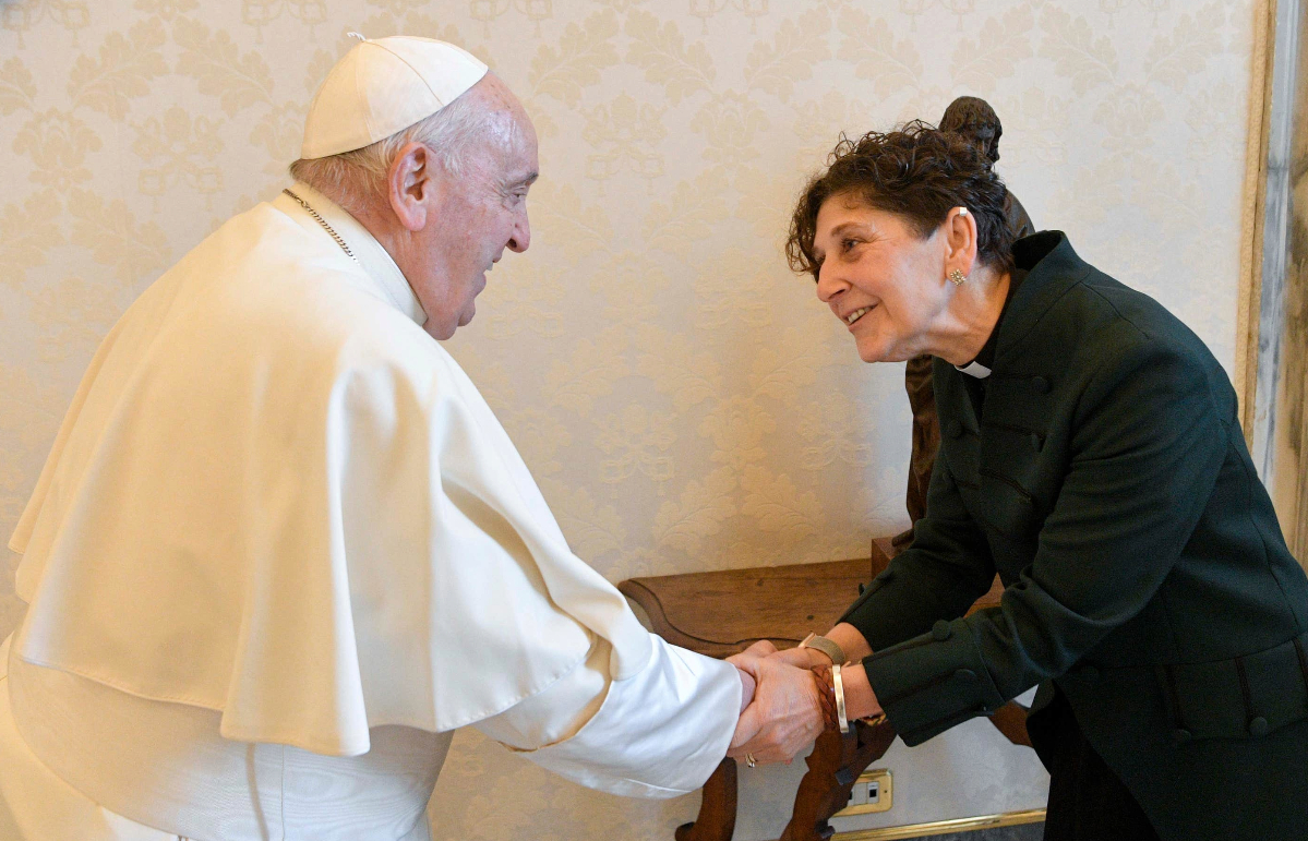 Kirk’s Moderator gifts Pope Francis Scottish artwork to display in ...