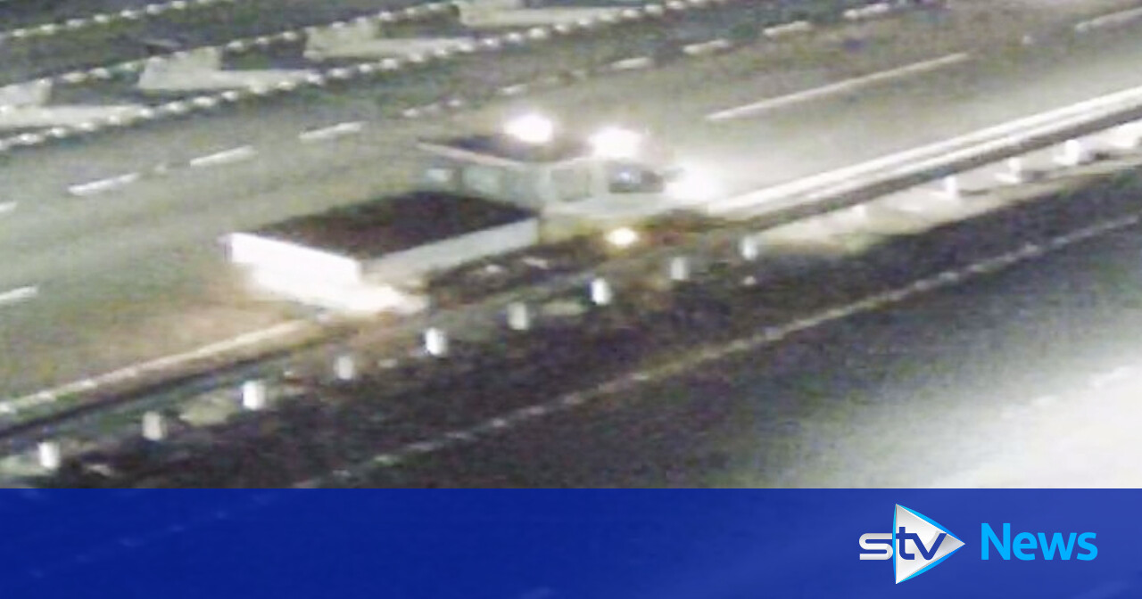 M8 multi-vehicle crash causes traffic chaos during early morning rush ...