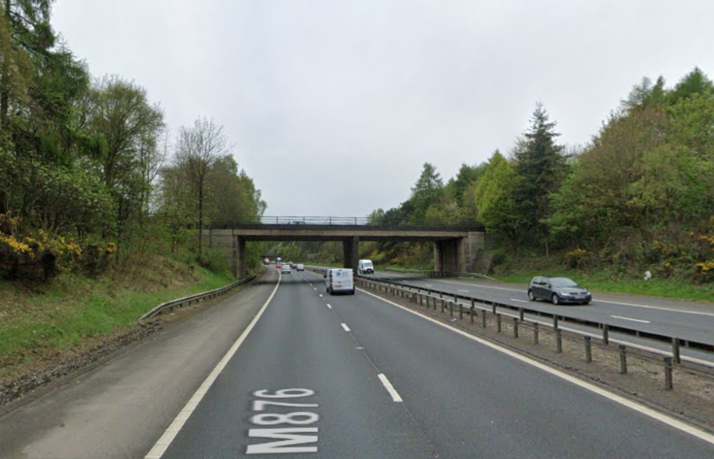 Several vehicles damaged after items thrown from M876 motorway overpass ...
