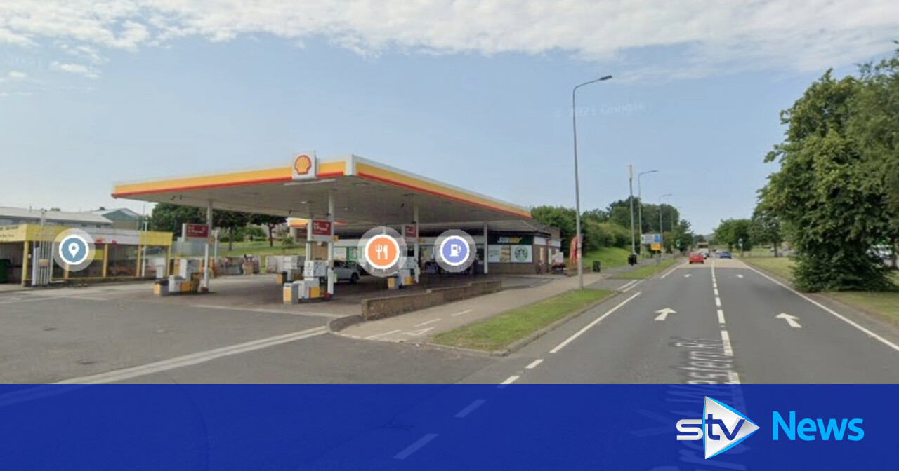 Hunt for two men that stole hundreds of pounds after threatening staff at Clydebank petrol ...