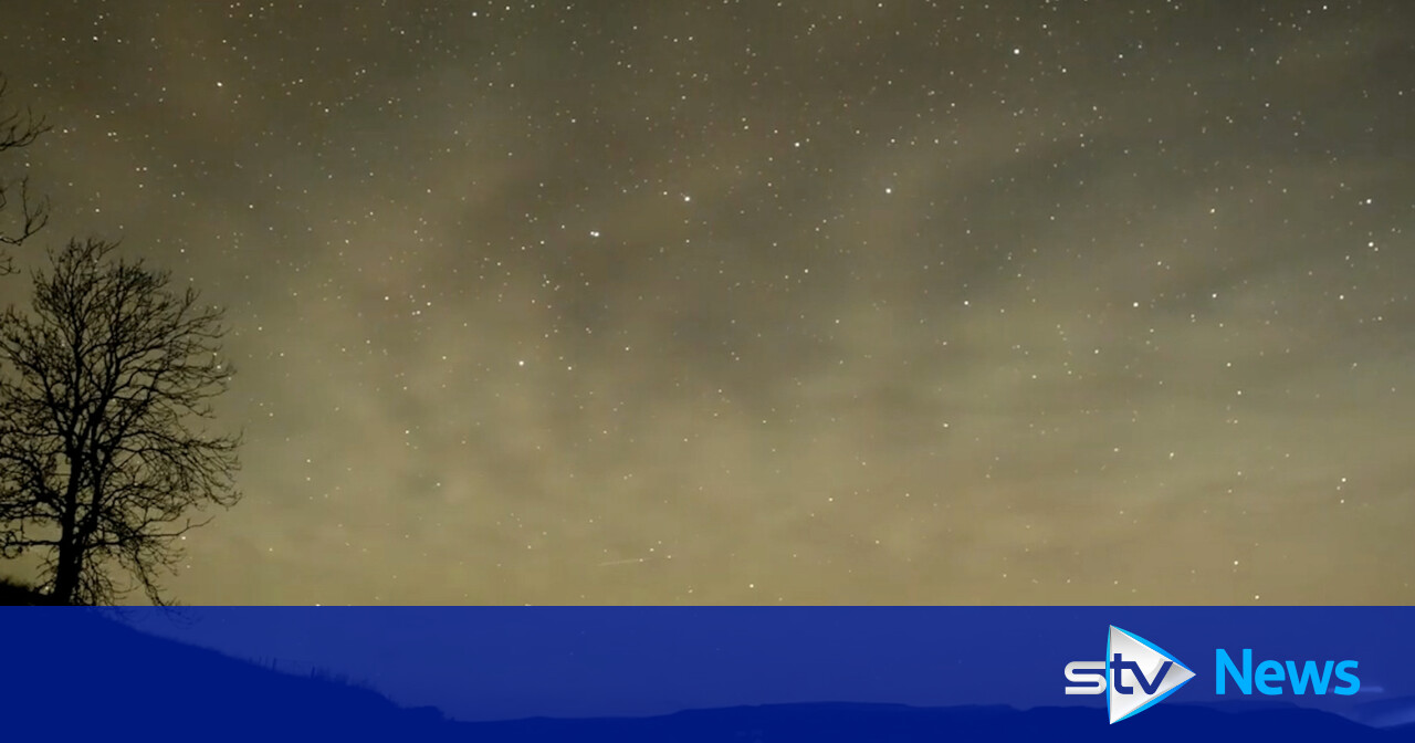 Photographer captures Northern Lights amid Stornoway helicopter rescue ...