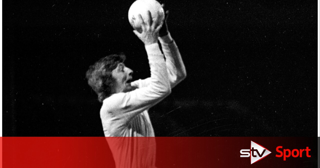 Celtic pay tribute to nine-in-a-row winning former player Denis ...