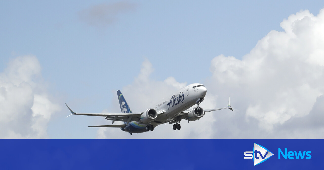US officials order grounding of Boeing 737-9 Max jetliners after blowout | STV News