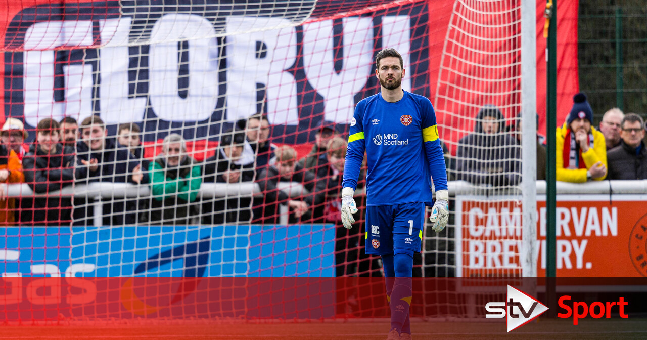 Veteran goalkeeper Craig Gordon signs new deal at Hearts to stay at ...