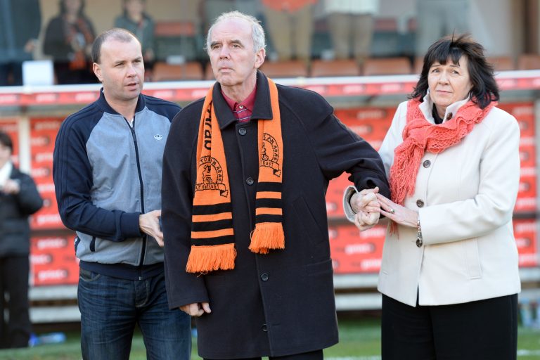 Widow of Scot who played for Man Utd and died from dementia calls for ...
