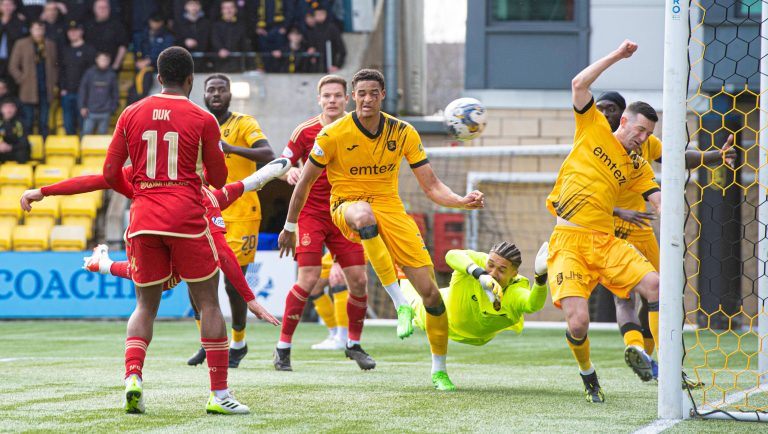 Aberdeen brand VAR as 'not suitable for purpose' after meeting with SFA ...