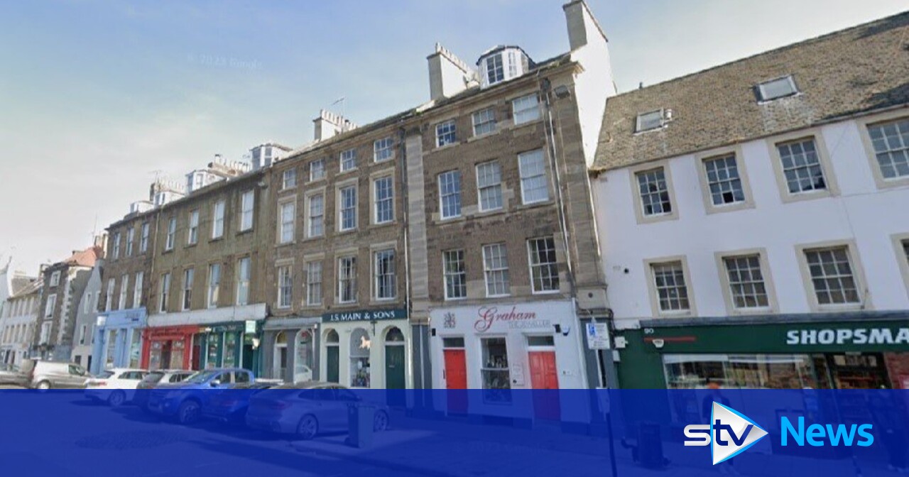 East Lothian: Roof terrace owners win fight to keep protective pergola ...