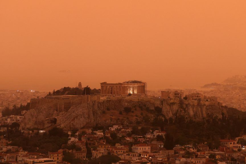 Sean Batty explains why skies over southern Greece have turned orange ...