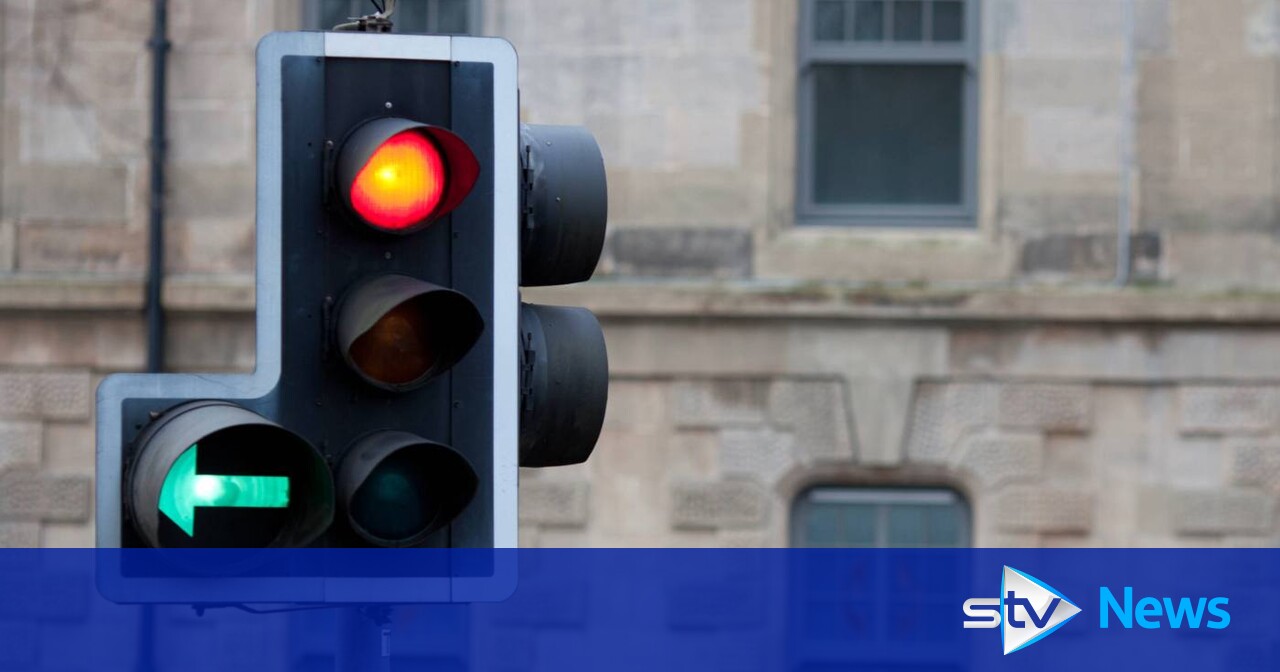 Power failure knocks out traffic lights on Victoria Road at Allison ...