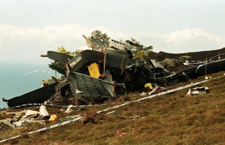 MoD ‘dishonest’ to call 1994 Chinook crash an accident, say families ...