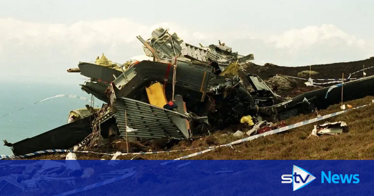 MoD ‘dishonest’ to call 1994 Chinook crash an accident, say families ...