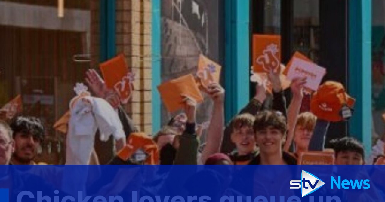 Chicken lovers queue up for a day as Popeyes opens first Glasgow store | STV News