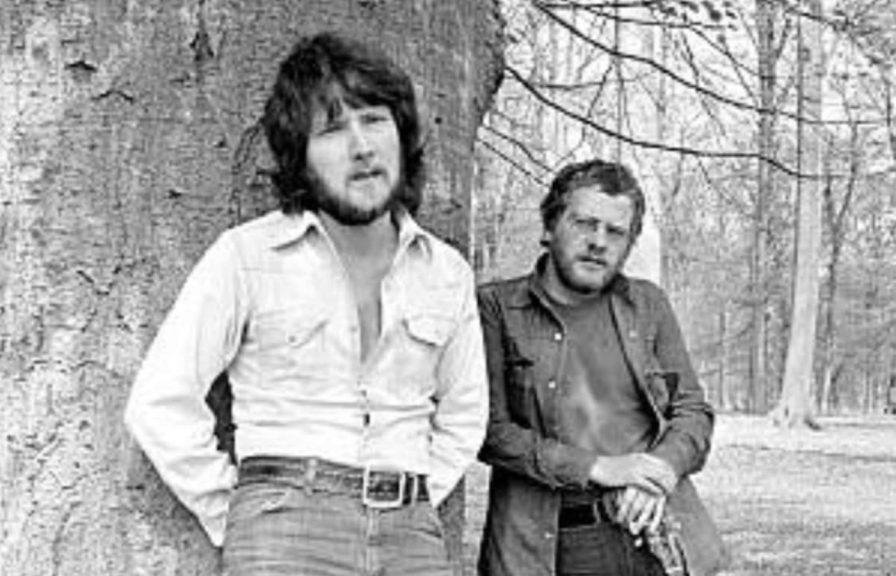 Tributes to Scots singer Joe Egan of Stealers Wheel after death aged 77 ...