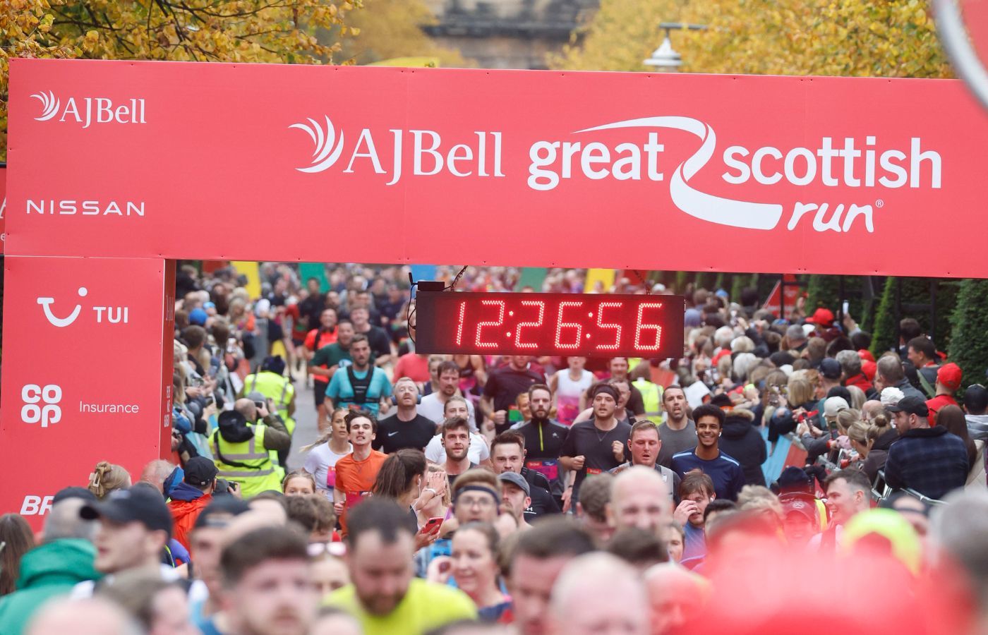 Tens of thousands take part in Great Scottish Run through Glasgow | STV ... Tens of thousands take part in Great Scottish Run through Glasgow | STV ...