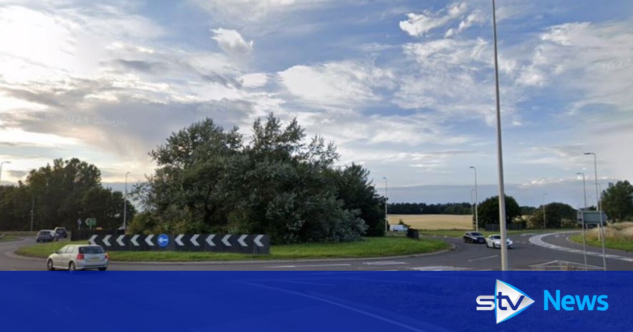 Man and woman in serious condition in hospital after Mercedes involved in crash in South ...