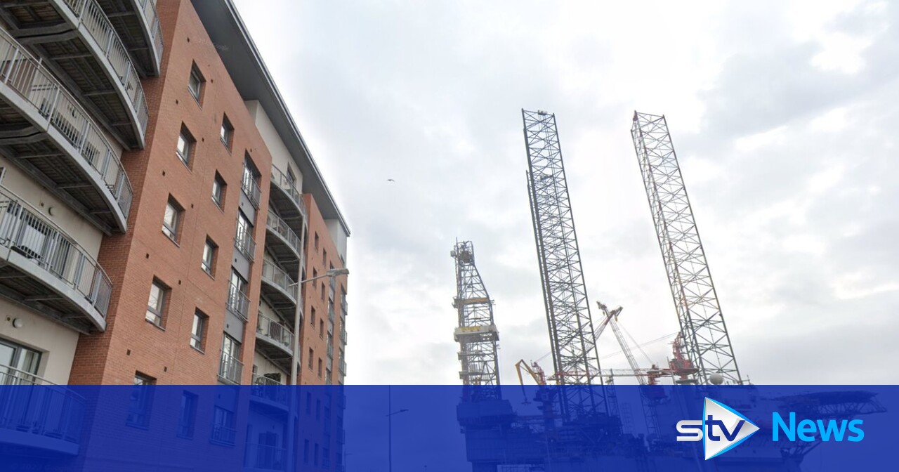 Roof of flats in Dundee damaged after Storm Eowyn as residents urged to ...