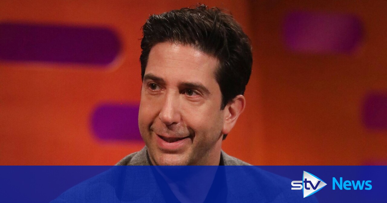 David Schwimmer says he served Rod Stewart divorce papers | STV News