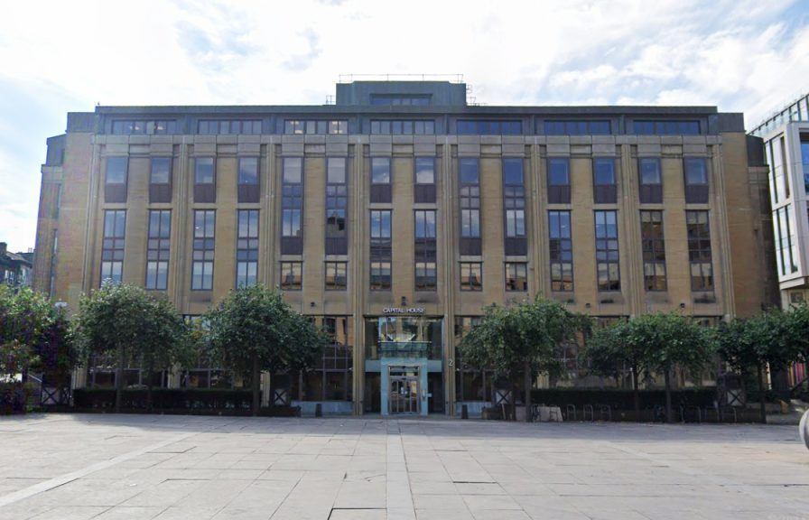Jobs at risk at global financial firm BNY Mellon with hundreds of staff ...