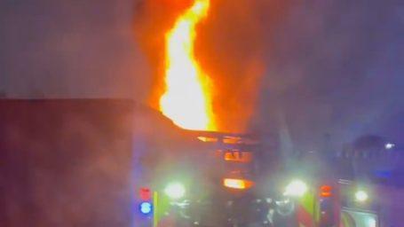 Drivers urged to avoid area as M8 partially closed due to lorry fire on ...