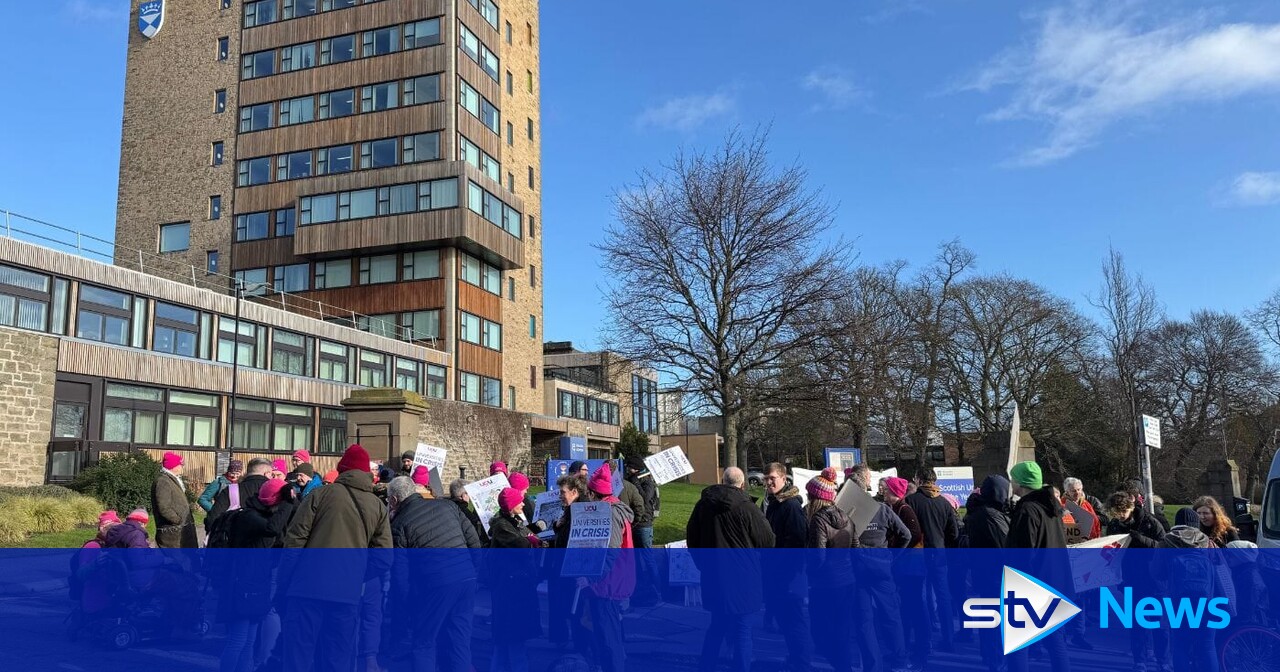 University of Dundee staff begin strike action over threat of job cuts ...