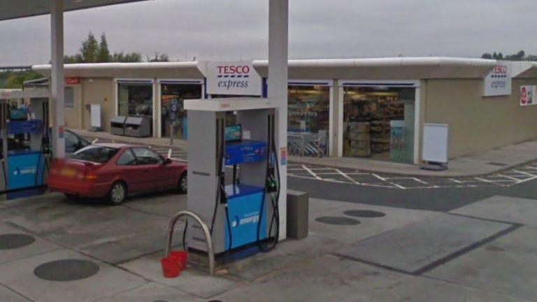 Four teens arrested after Paisley Tesco worker 'threatened with weapon ...