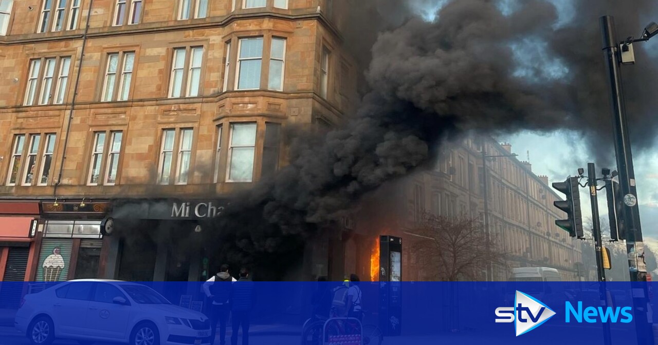 Victoria Road reopens after firefighters tackle café blaze | STV News