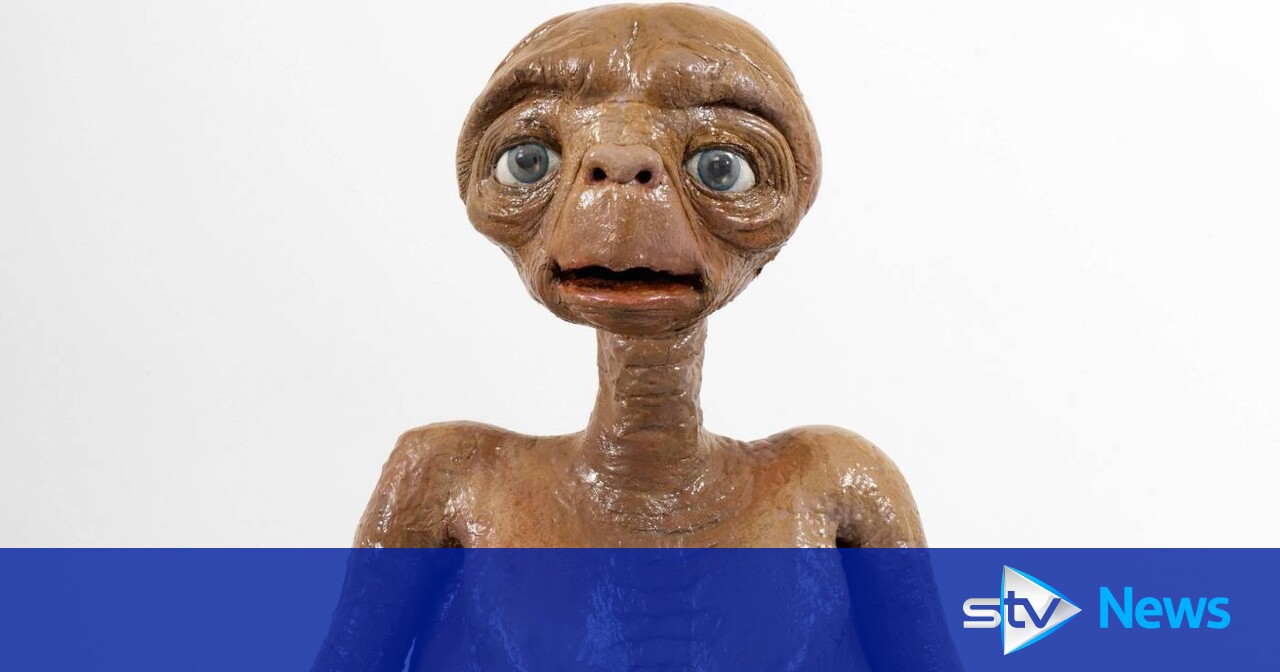 Original ET model will hit auction block for nearly £1m | STV News