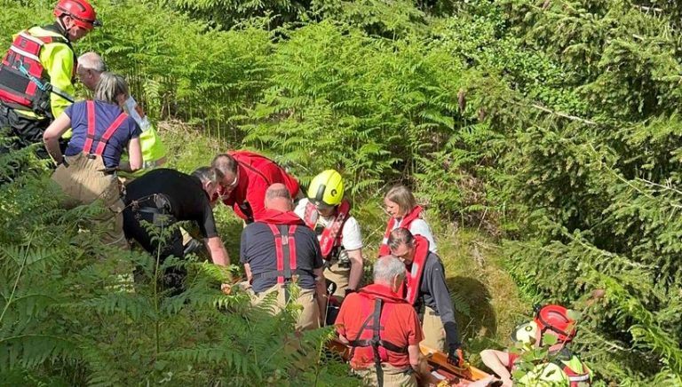 Man who snapped leg in cliff diving accident feared he would 'never ...