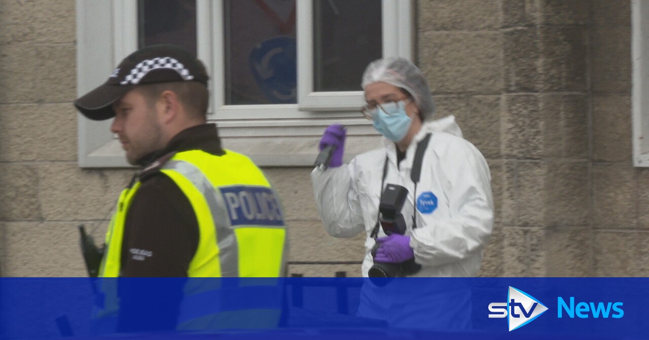 Teenager, 17, arrested in connection with death after man found injured in Dundee flat | STV News