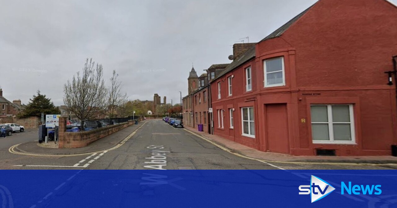 Hunt for two after man attacked and robbed in Angus | STV News