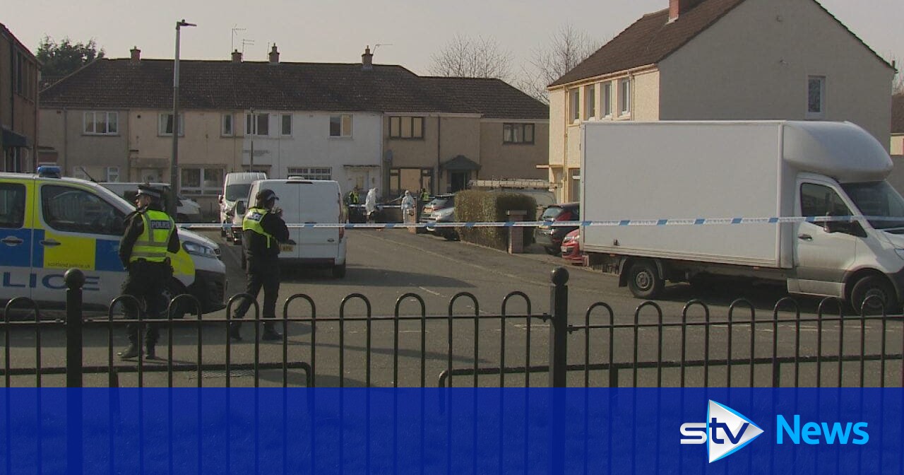 Gunman filmed firing live rounds into flat window amid gang war | STV News