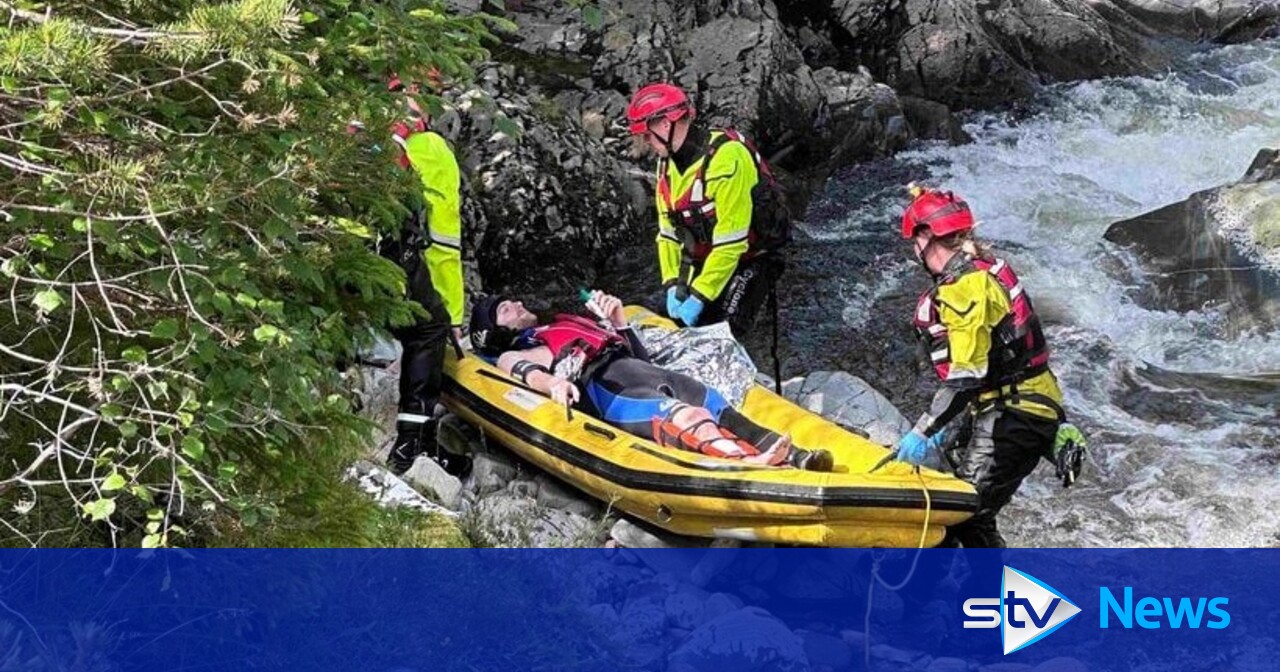 Man who snapped leg in cliff diving accident feared he would 'never ...