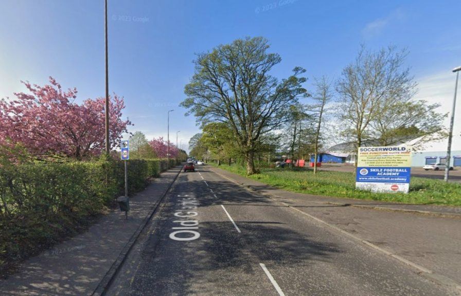 Man in hospital with serious injuries after being hit by BMW in Dundee | STV News