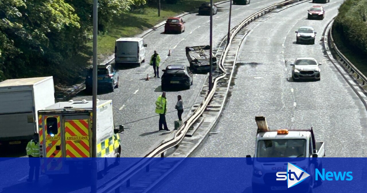 Car flipped onto roof in crash on Clydeside Expressway in Glasgow | STV ...