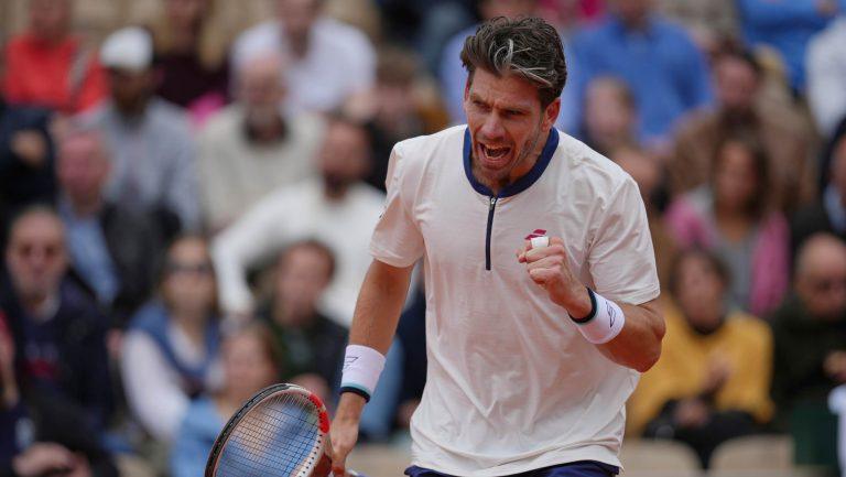 Cameron Norrie stuns 11th seed Daniil Medvedev in five-set French Open ...