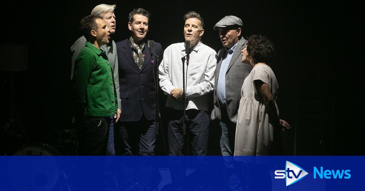 Deacon Blue founding member 'seriously ill' in hospital | STV News