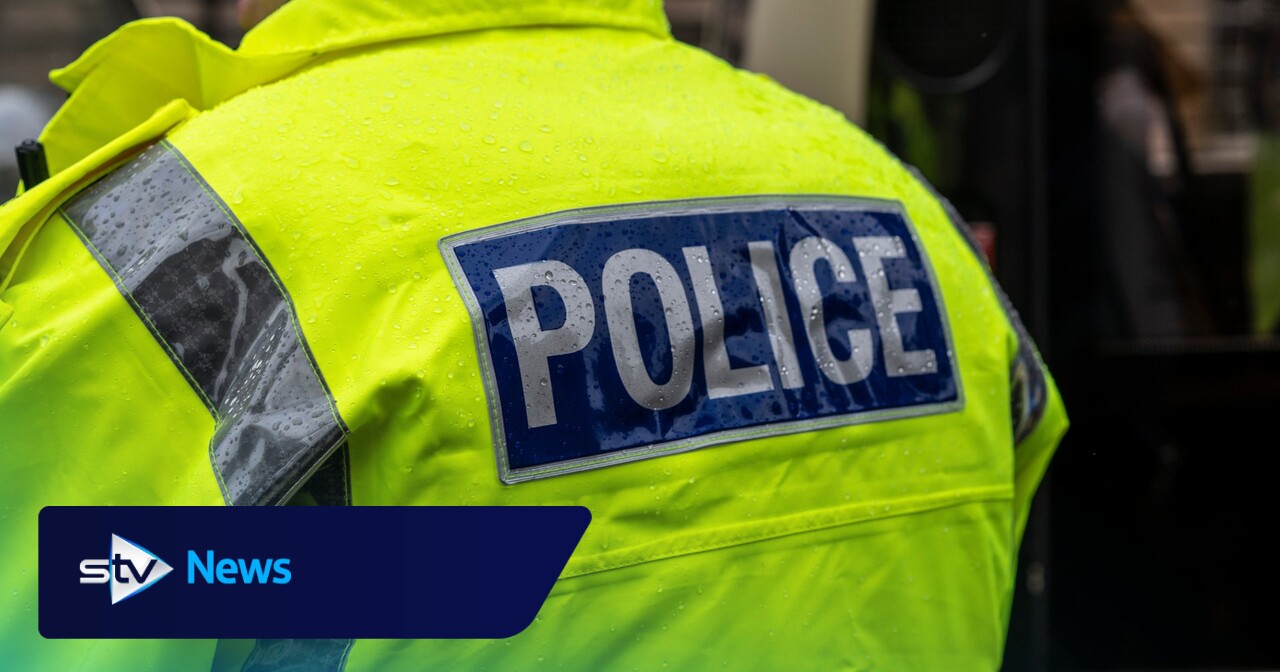 Girl, 14, charged after allegedly being found with 'bladed weapon' in Dundee | STV News