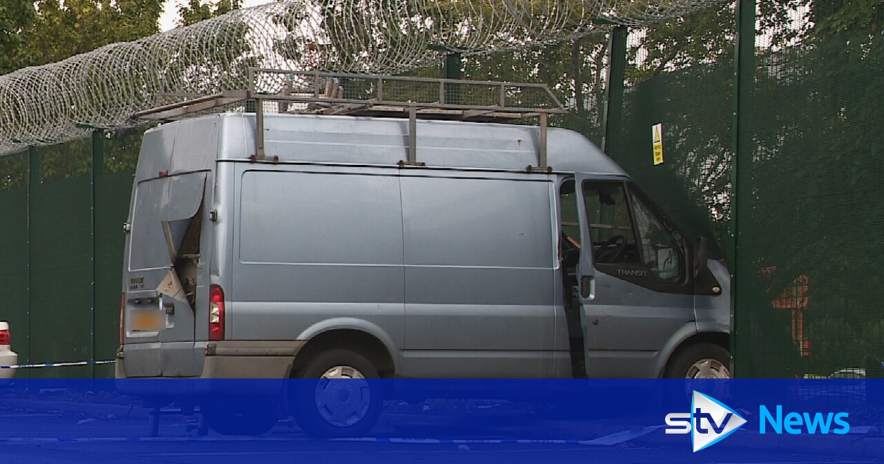 Comedian forced to cancel Edinburgh Fringe show after 'terror' charges ...