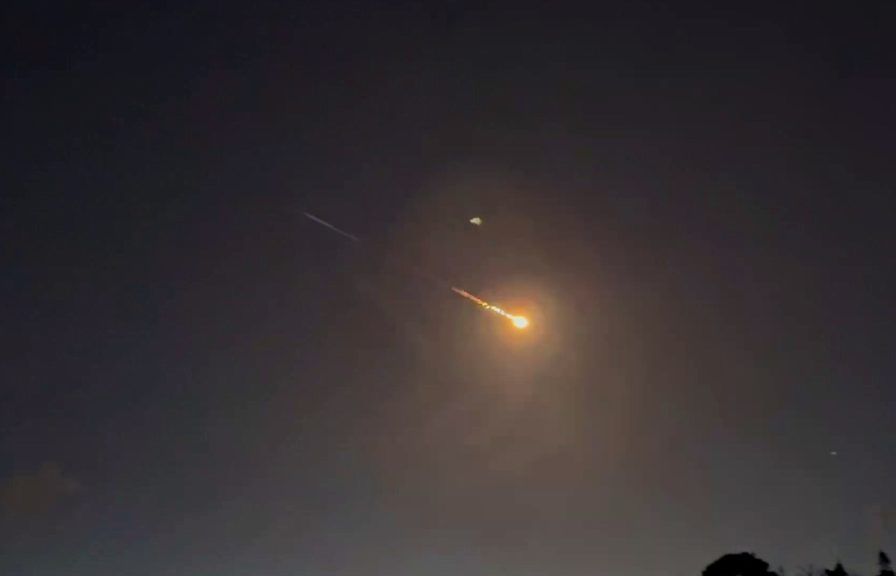 Watch meteor blaze across sky and explode with 'sonic boom' in Scotland ...