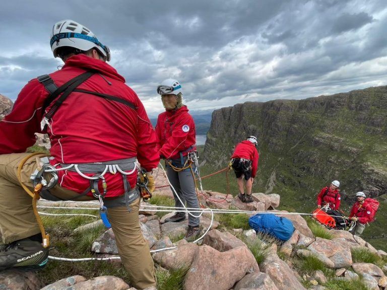 Fallen climber with 'severe injuries' stretchered off mountain in huge ...