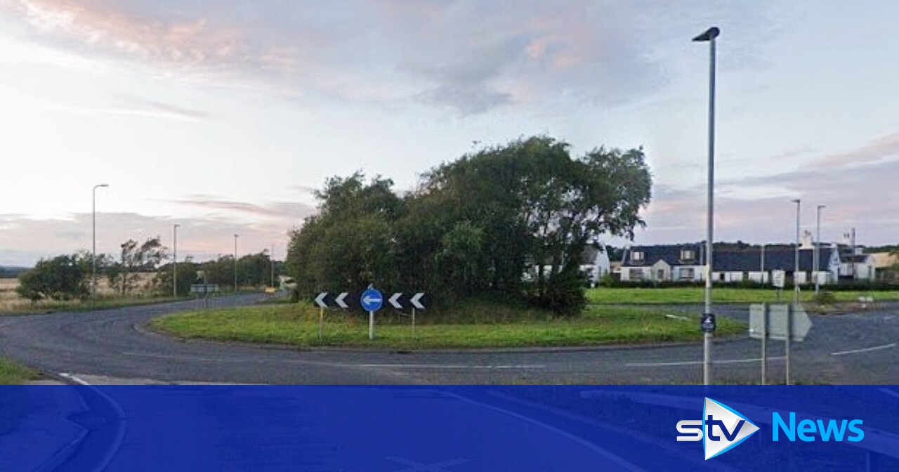 Man, 41, dies after crash near involving van roundabout on A77 in South ...