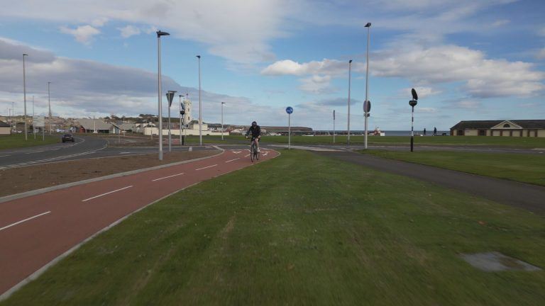 Girl, 14, charged after allegedly being found with 'bladed weapon' in Dundee | STV News