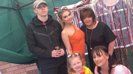 Tony Ferns: Murder victim collapsed in partner's arms after attack ...