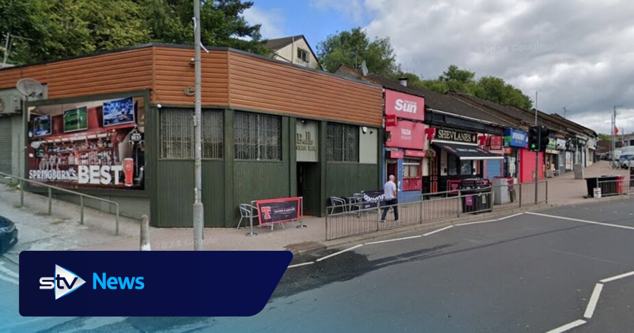 Hunt for man on crutches after machete attack in Springburn pub | STV News