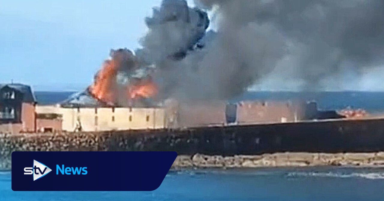 Firefighters battling blaze at McArthur's Store in Dunbar as properties ...