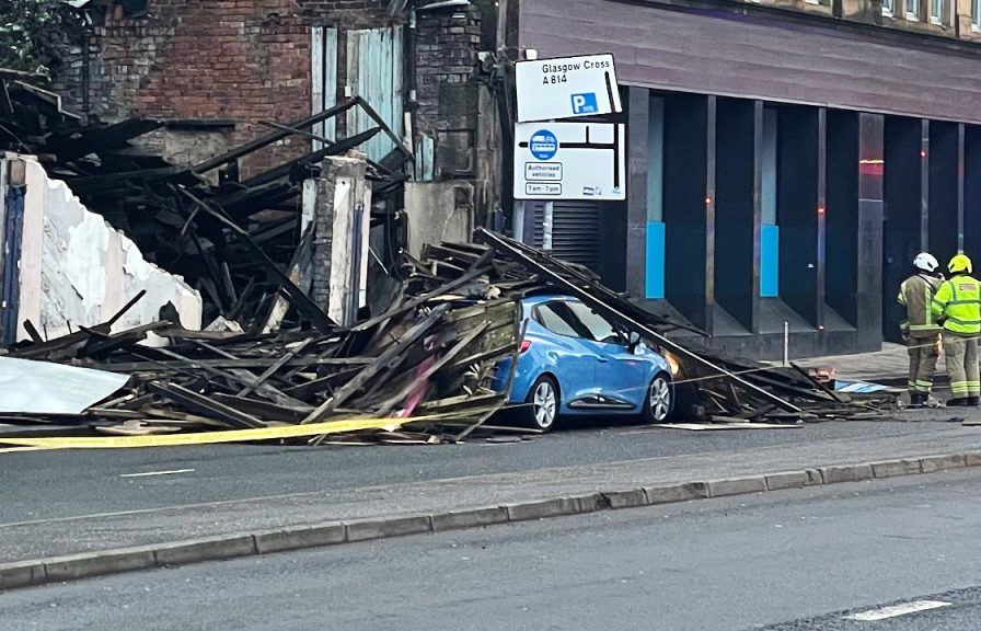 Man dies after being hit by lorry on M8 | STV News