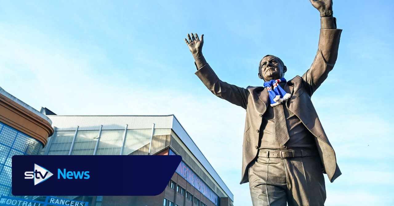 Police investigate after Walter Smith statue 'set on fire' outside ...