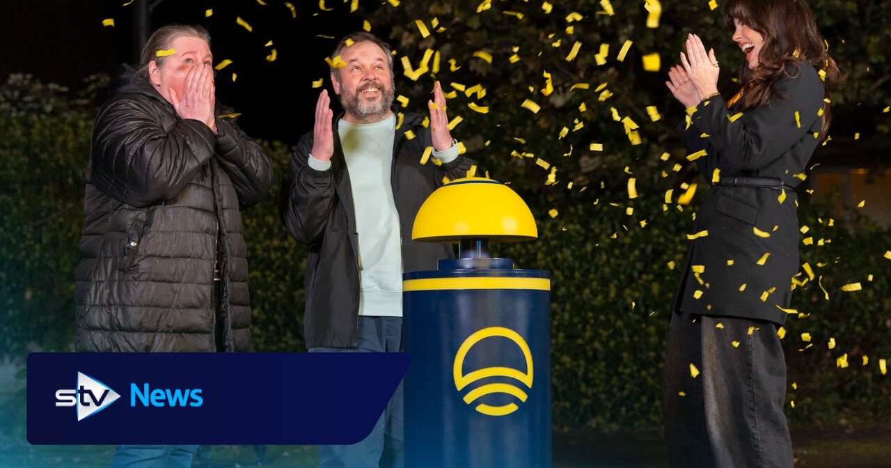 'You’re winding me up': Scots dad becomes millionaire after walking home from work | STV News