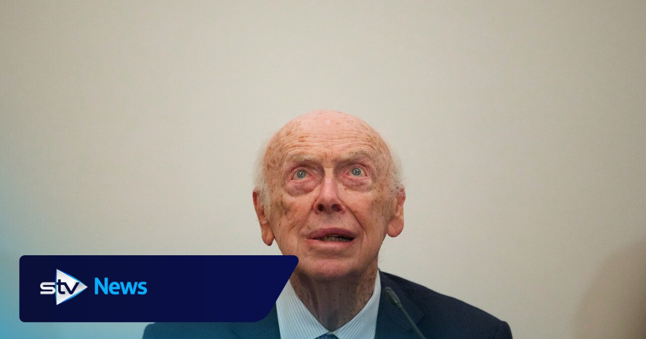 James Watson, co-discoverer of double-helix shape of DNA, dies aged 97 | STV News